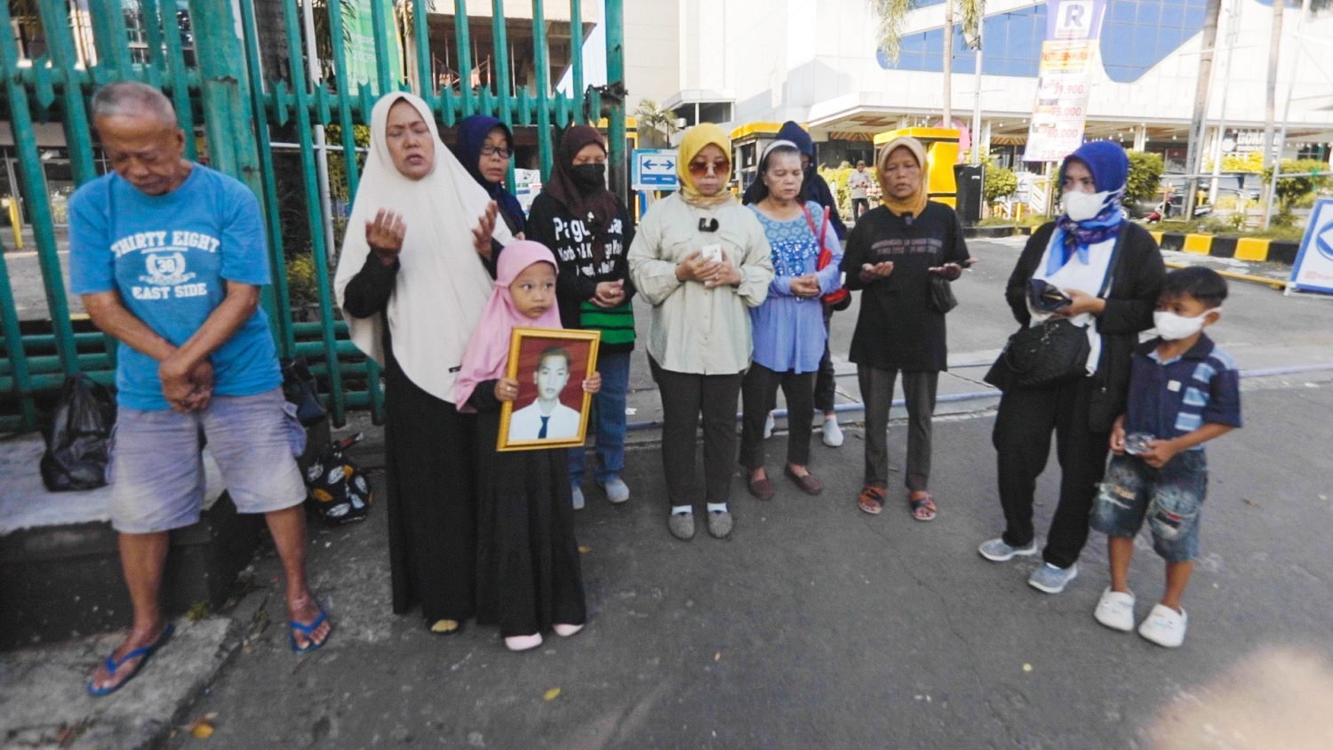 25th Anniversary of the May 1998 Tragedy at Pondok Ranggon Public Cemetery